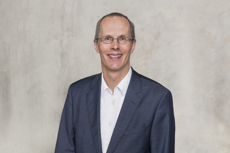 David J. Bosshard neues Vorstandsmitglied von H+ | News | Clienia AG ...